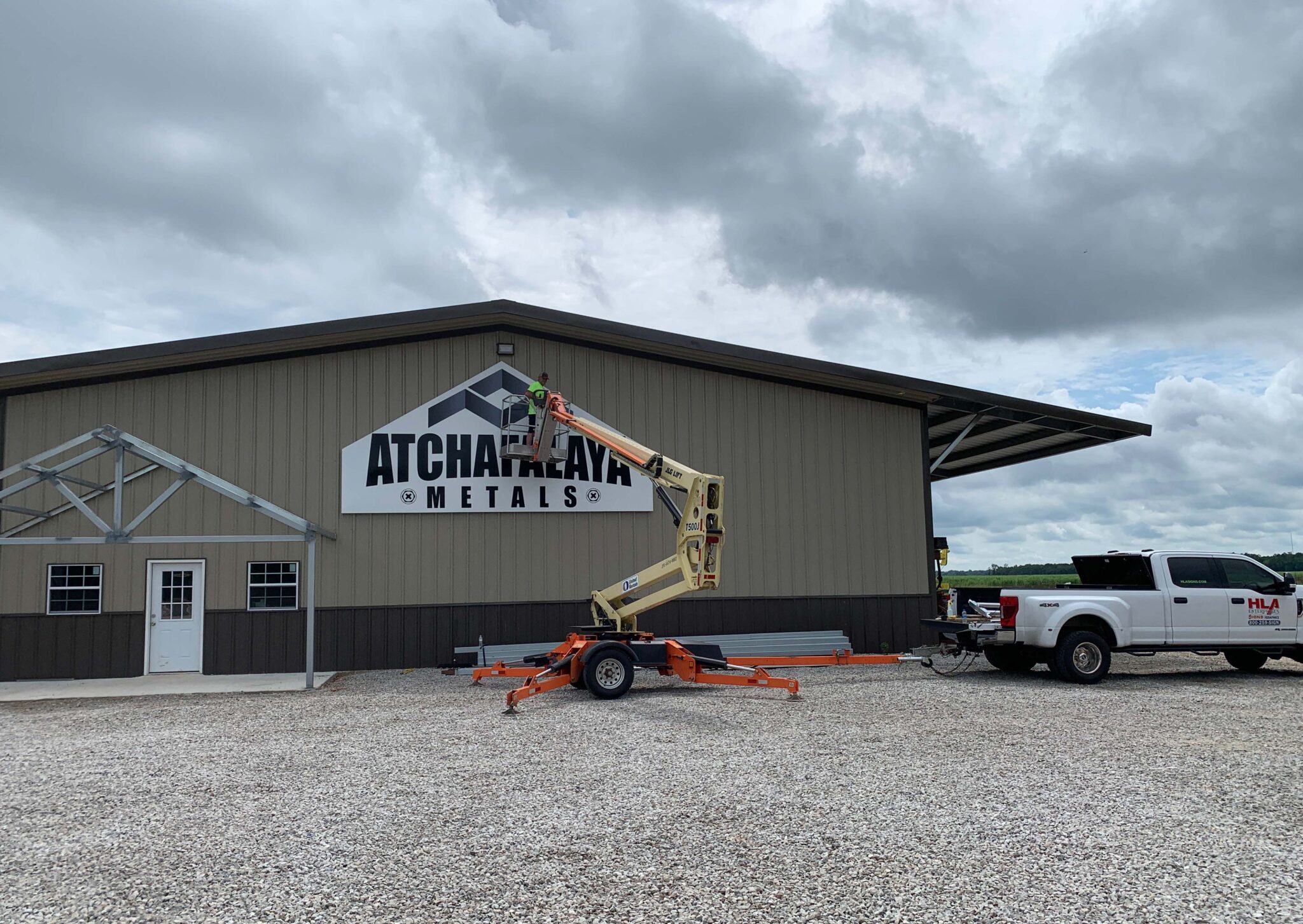 WAYFINDING, ARCHITECTURAL, & DIMENSIONAL BUSINESS SIGNAGE SOLUTIONS ...